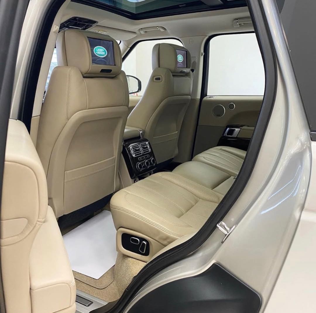 2015 LAND ROVER VOGUE - Sooq Cars