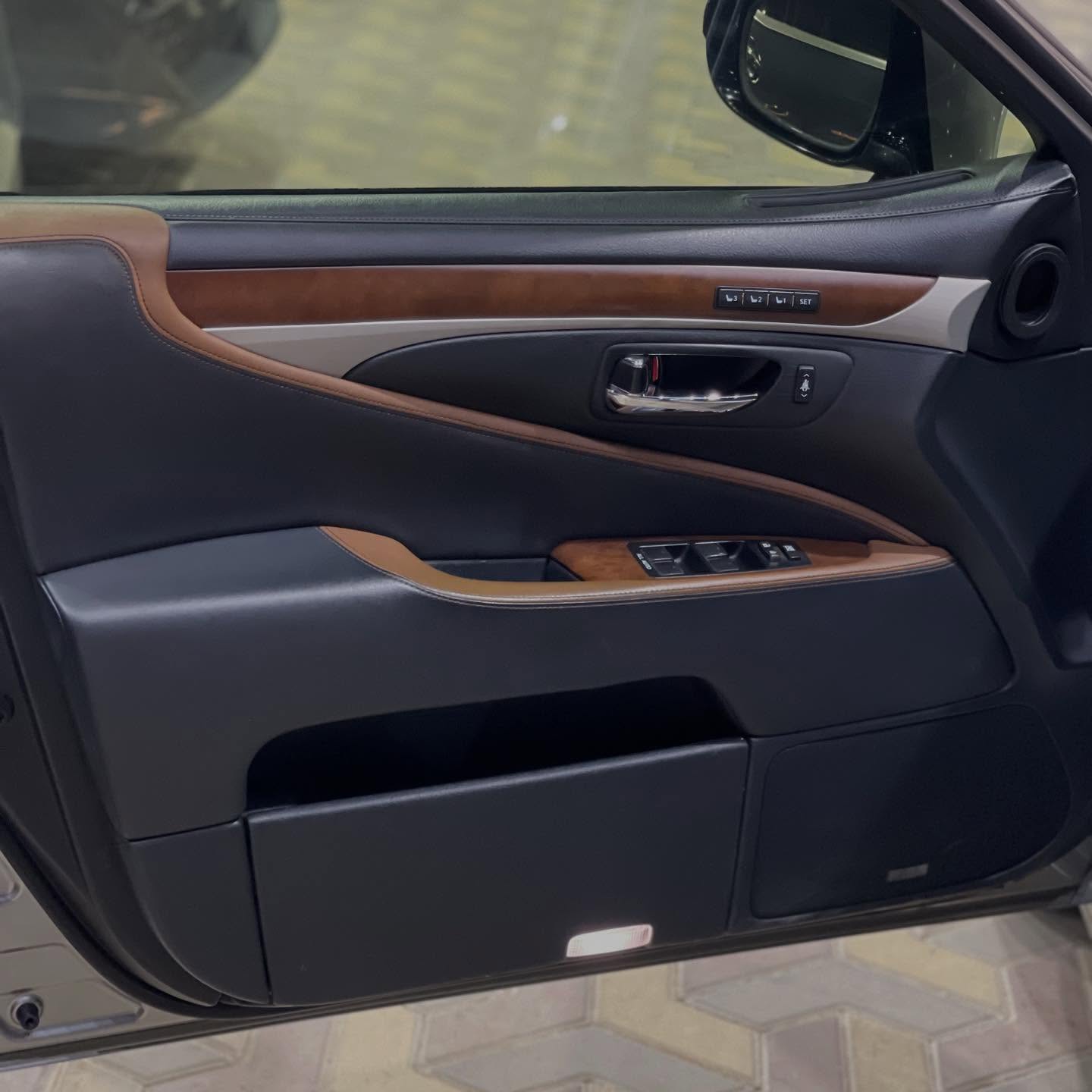 2015 LEXUS LS 600 - Sooq Cars