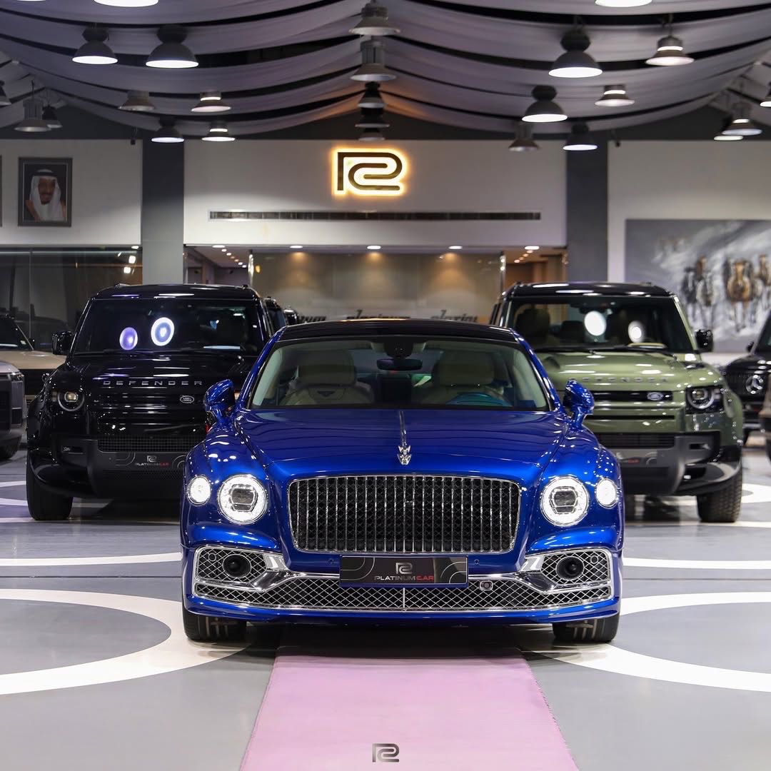 2024 BENTLEY FLYING SPUR - Sooq Cars