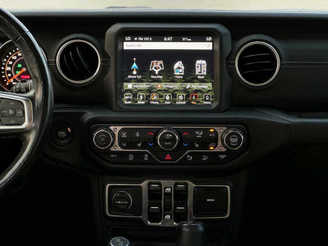 Car Image 2018 JEEP WRANGLER SAHARA