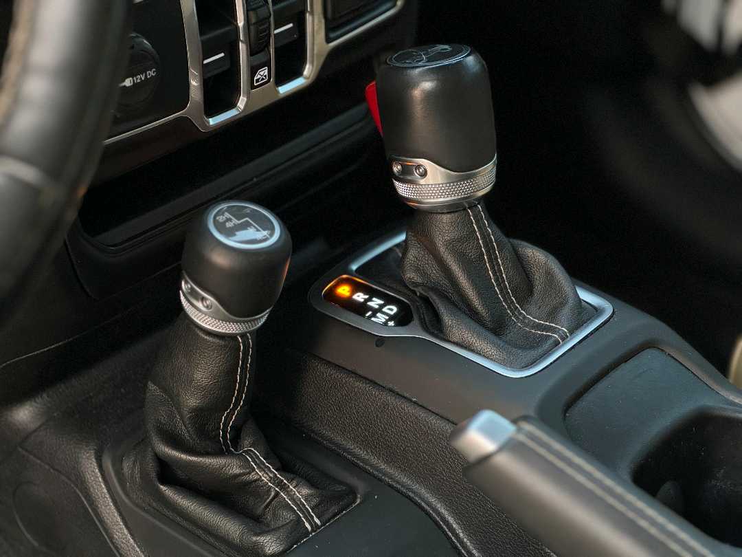 Car Image 2018 JEEP WRANGLER SAHARA