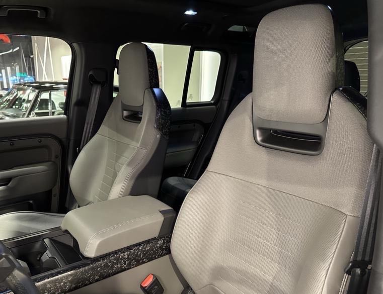 2025 LAND ROVER DEFENDER 110 OCTA - Sooq Cars