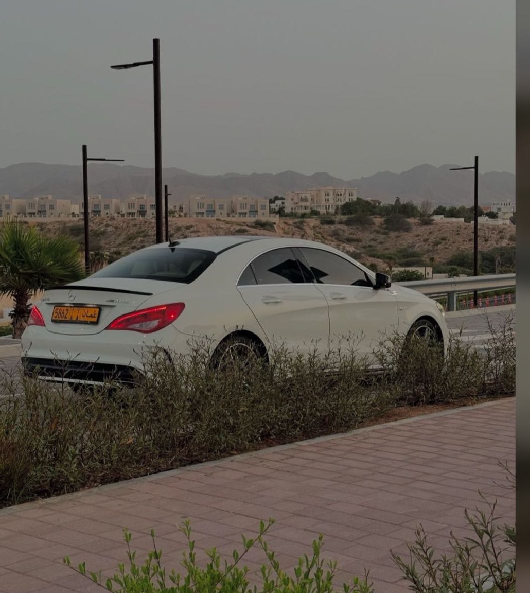 2017 MERCEDES CLA CLASS - Sooq Cars