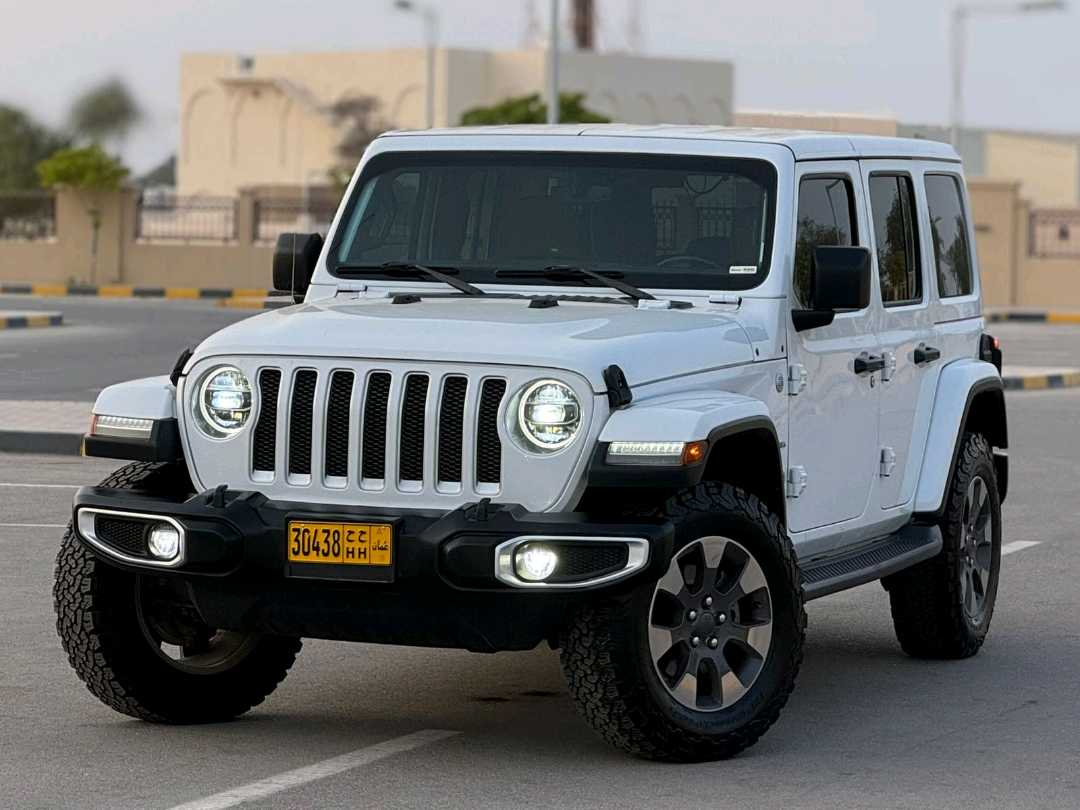 Car Image 2018 JEEP WRANGLER SAHARA