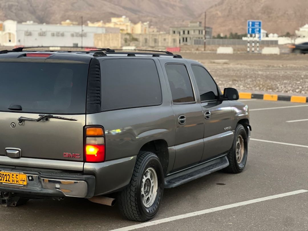 2002 GMC YUKON XL SLE - Sooq Cars