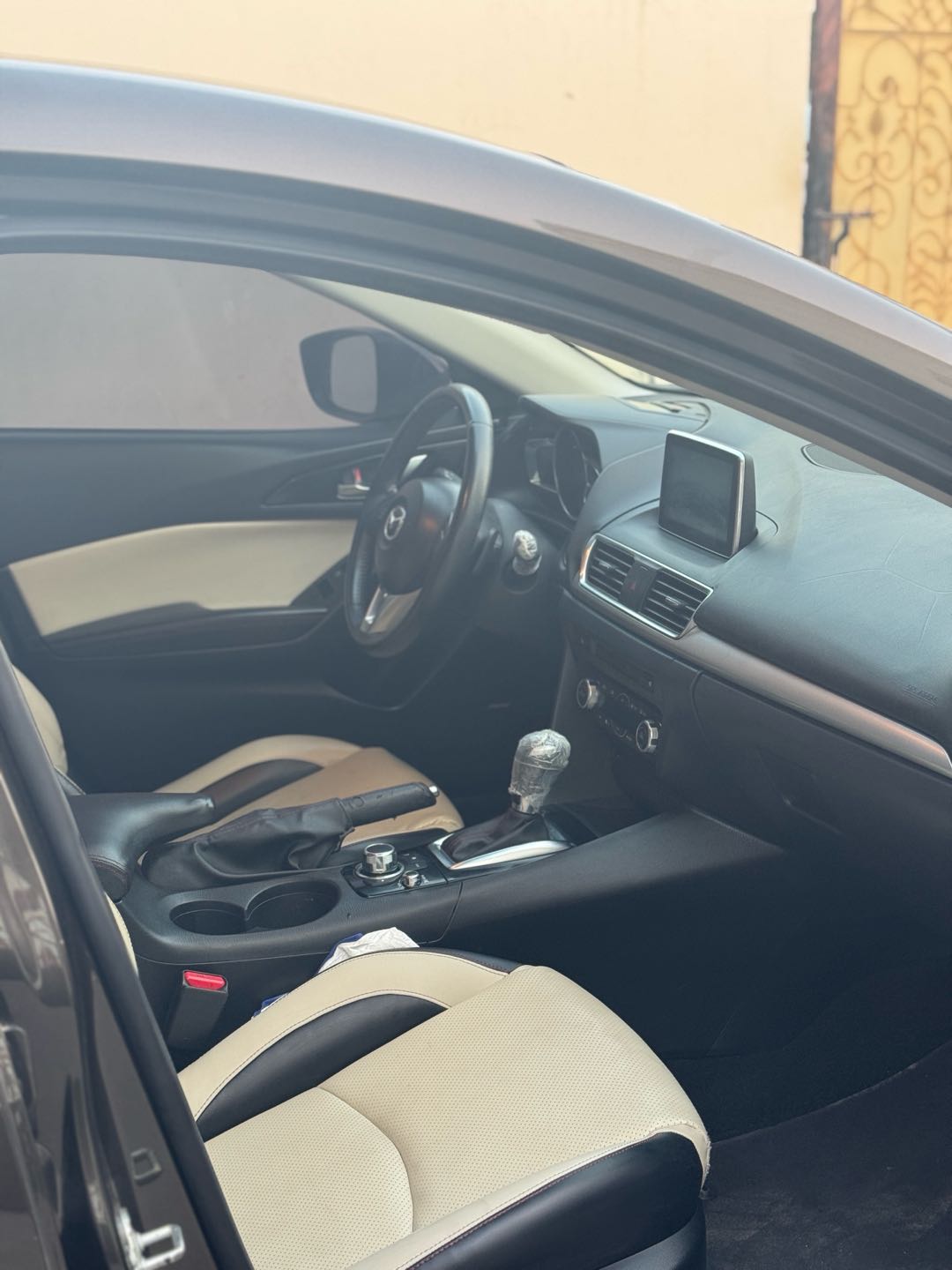 2016 MAZDA 3 - Sooq Cars