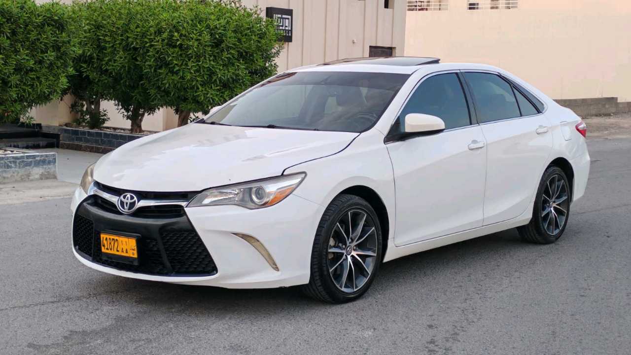 2016 TOYOTA CAMRY XSE - Sooq Cars
