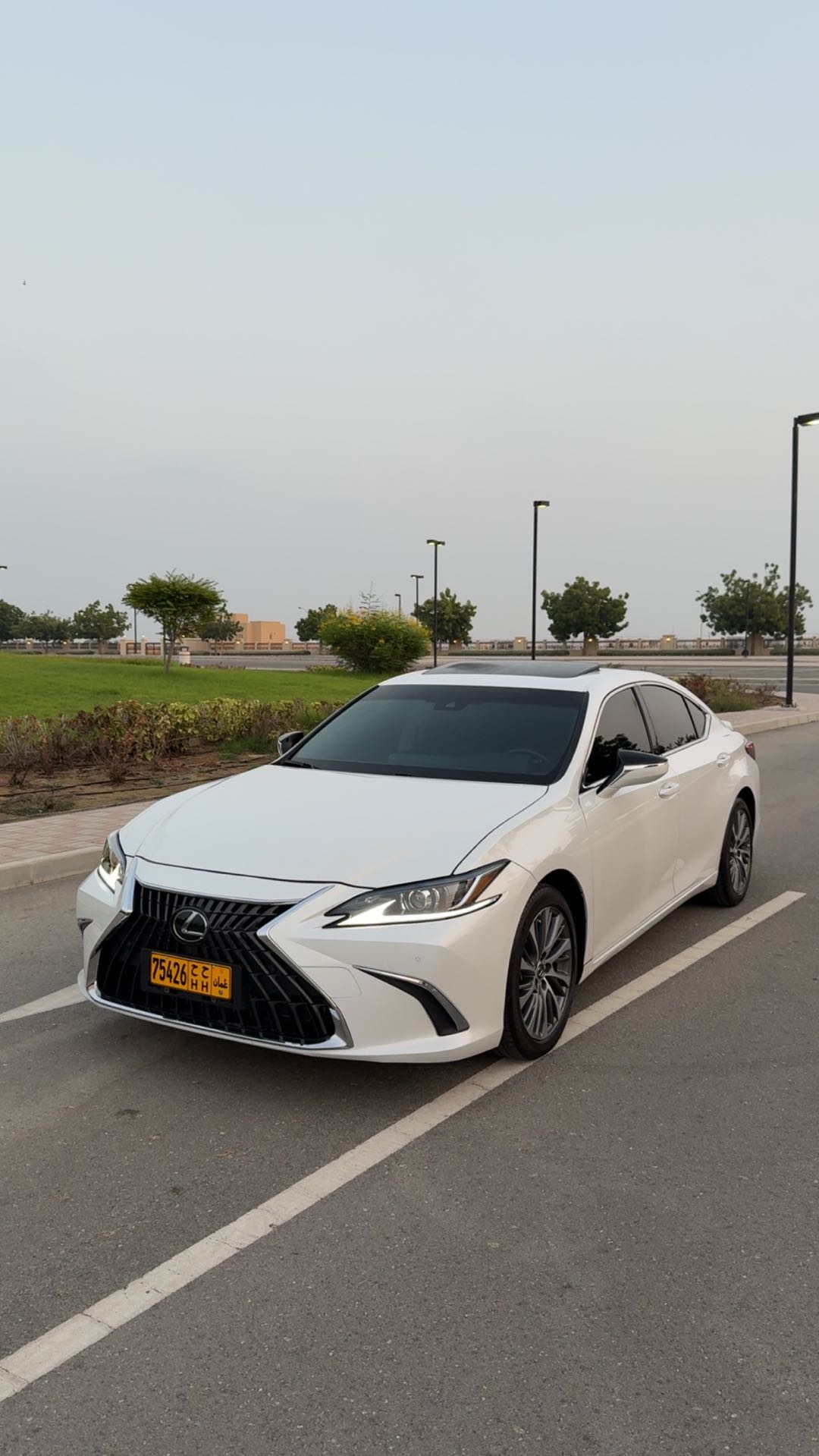 2021 LEXUS ES 350 - Sooq Cars
