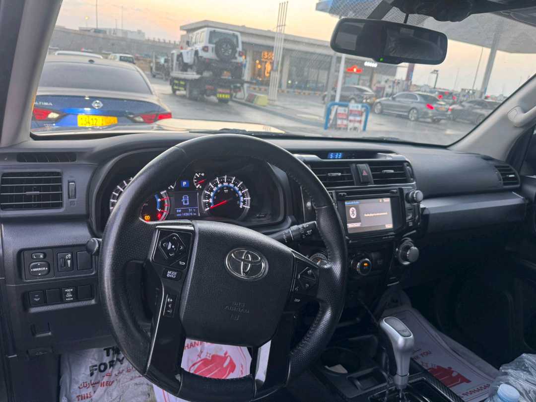 2018 TOYOTA 4RUNNER - Sooq Cars