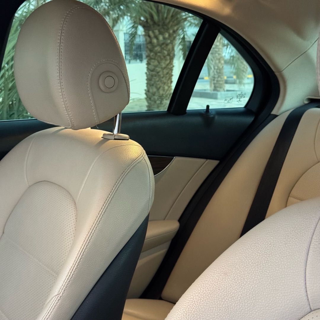 2019 MERCEDES C Class 300 - Sooq Cars