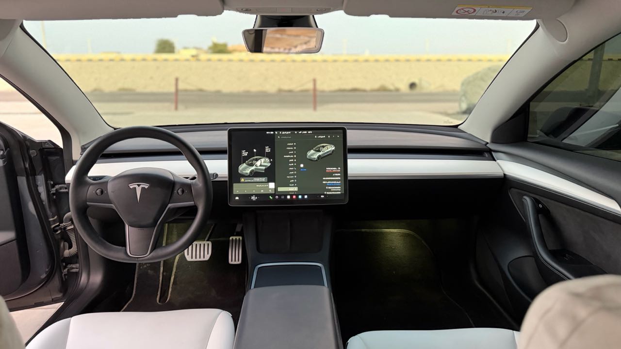 2021 TESLA Model 3 - Sooq Cars