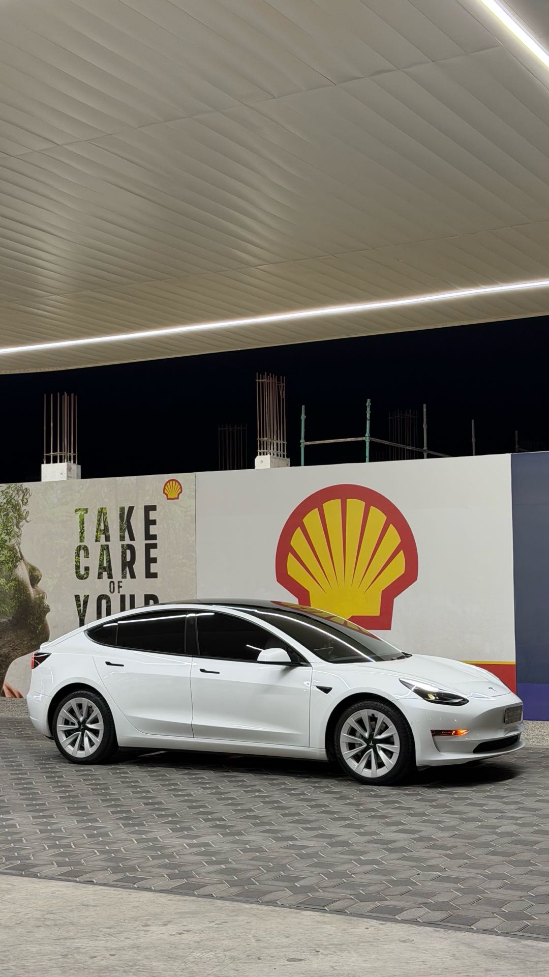 2022 TESLA Model 3 - Sooq Cars