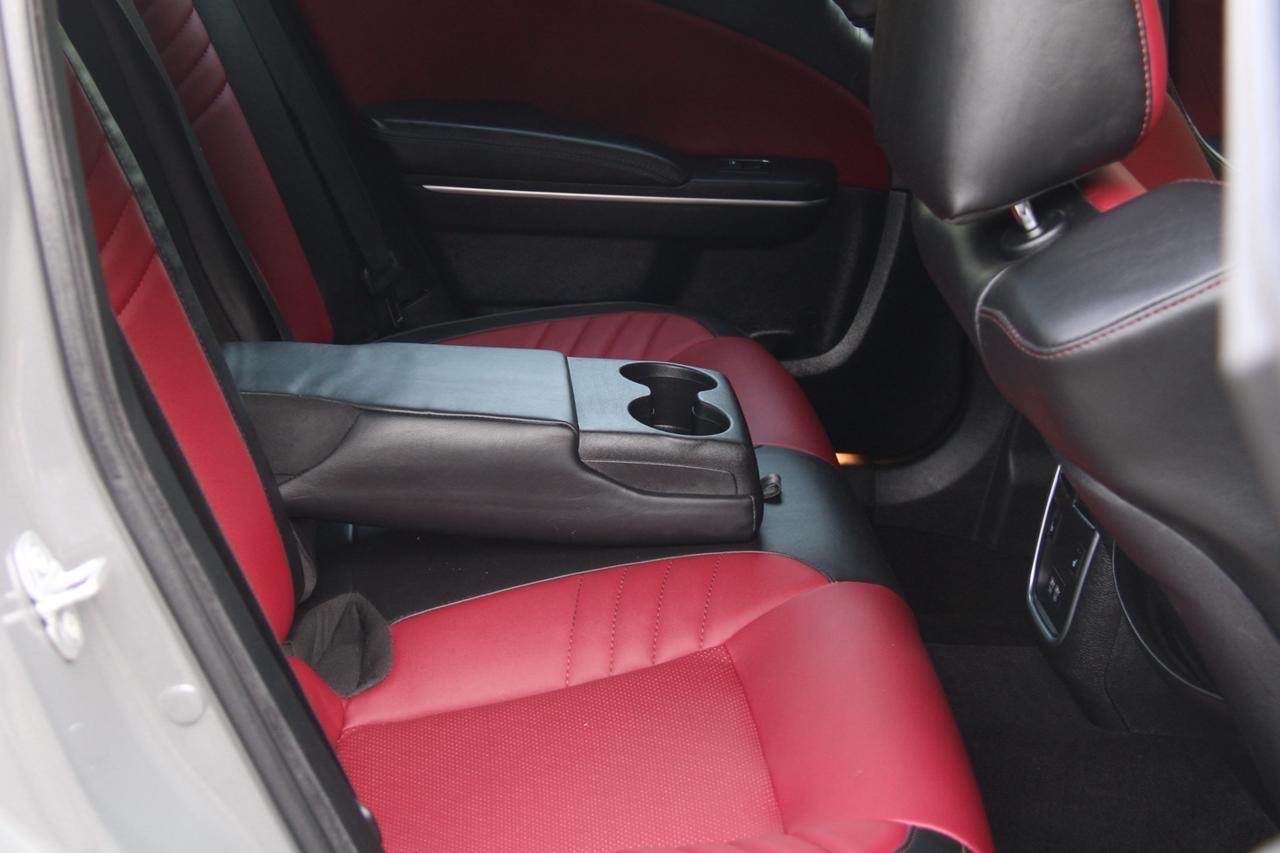 2019 DODGE CHARGER SXT - Sooq Cars