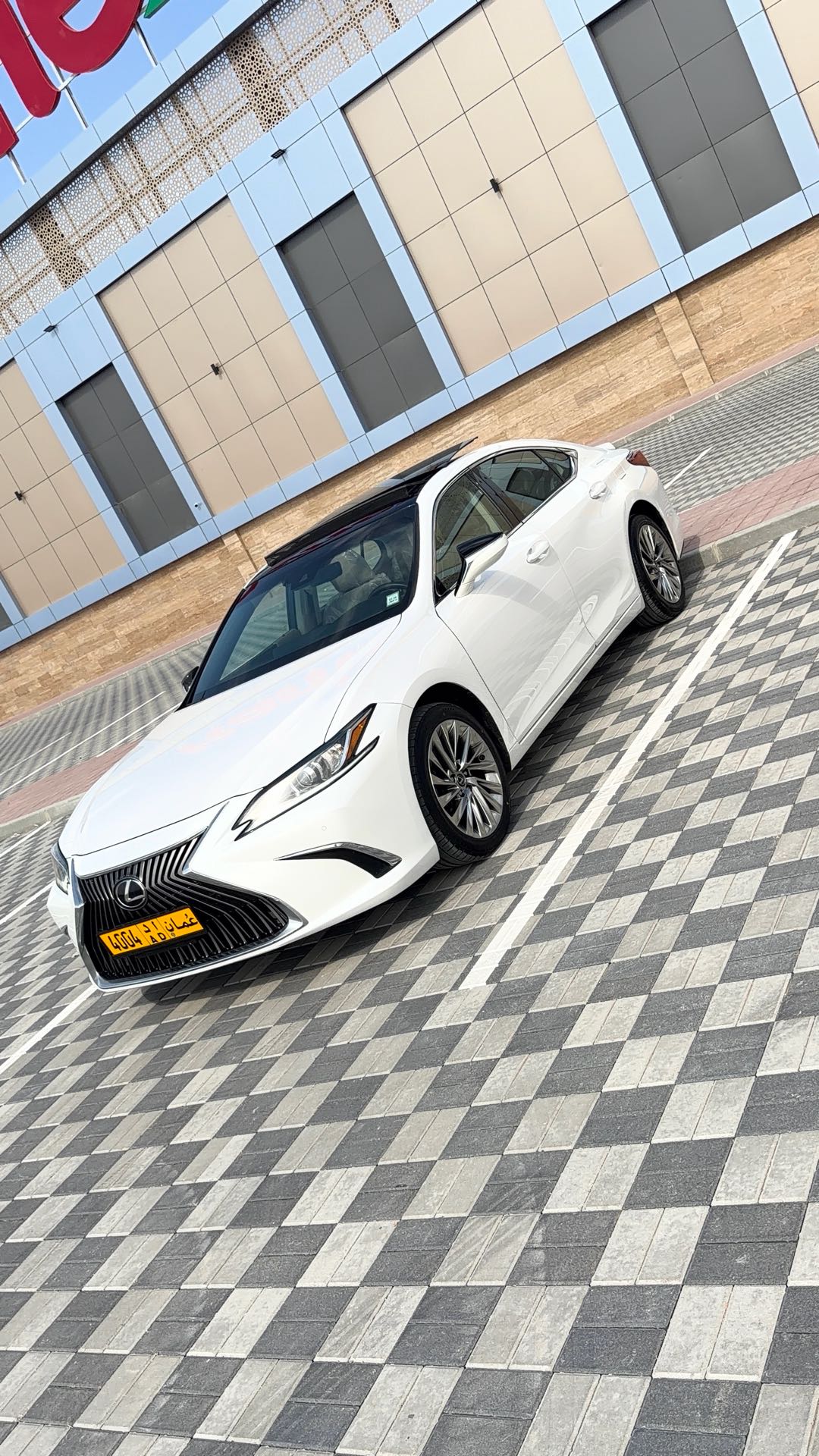 2019 LEXUS ES 350 - Sooq Cars