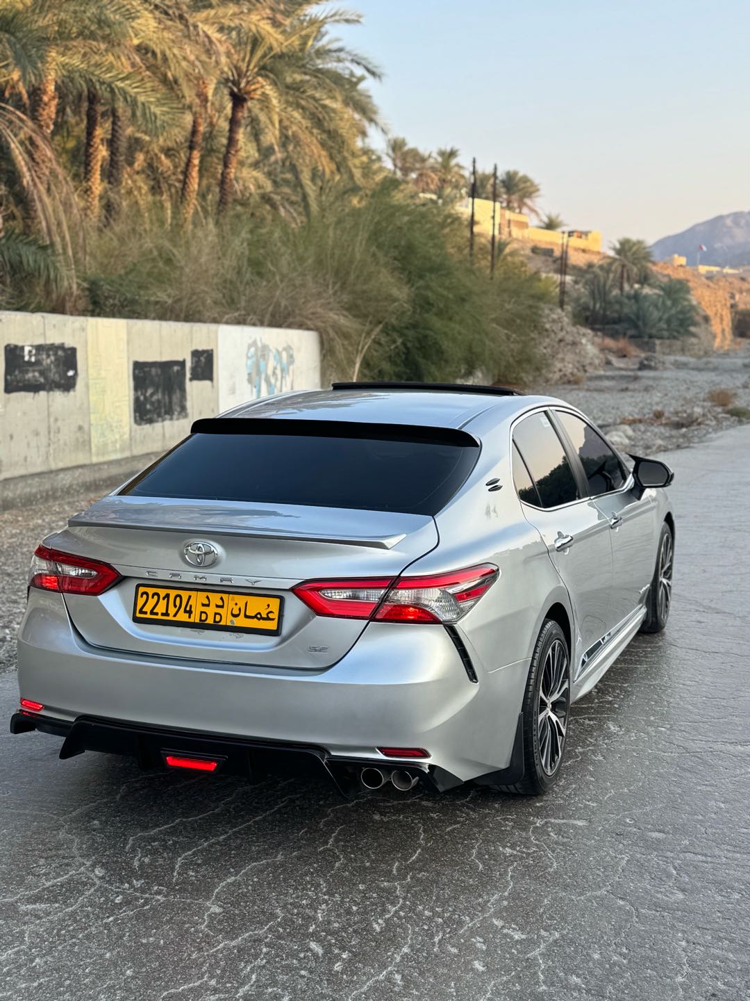 2018 TOYOTA CAMRY SE - Sooq Cars