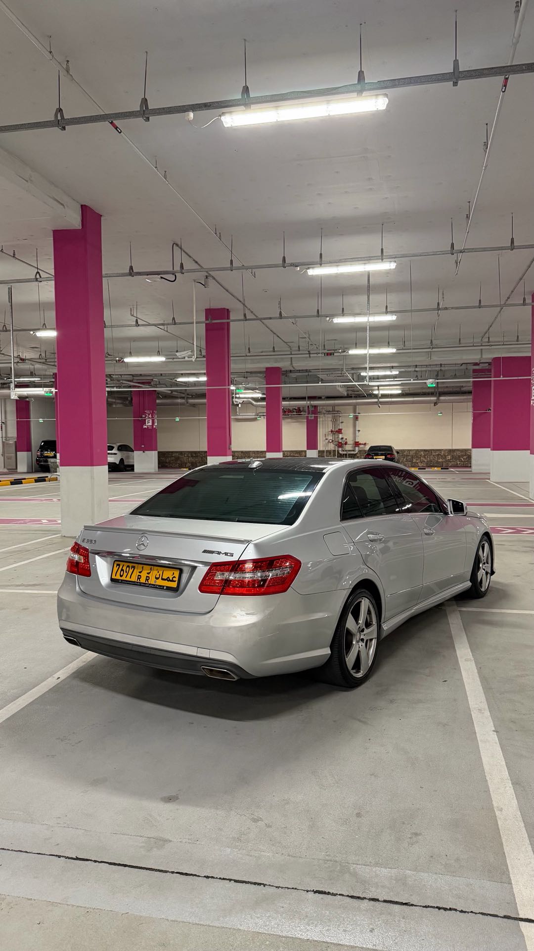 2011 MERCEDES E Class 350 - Sooq Cars