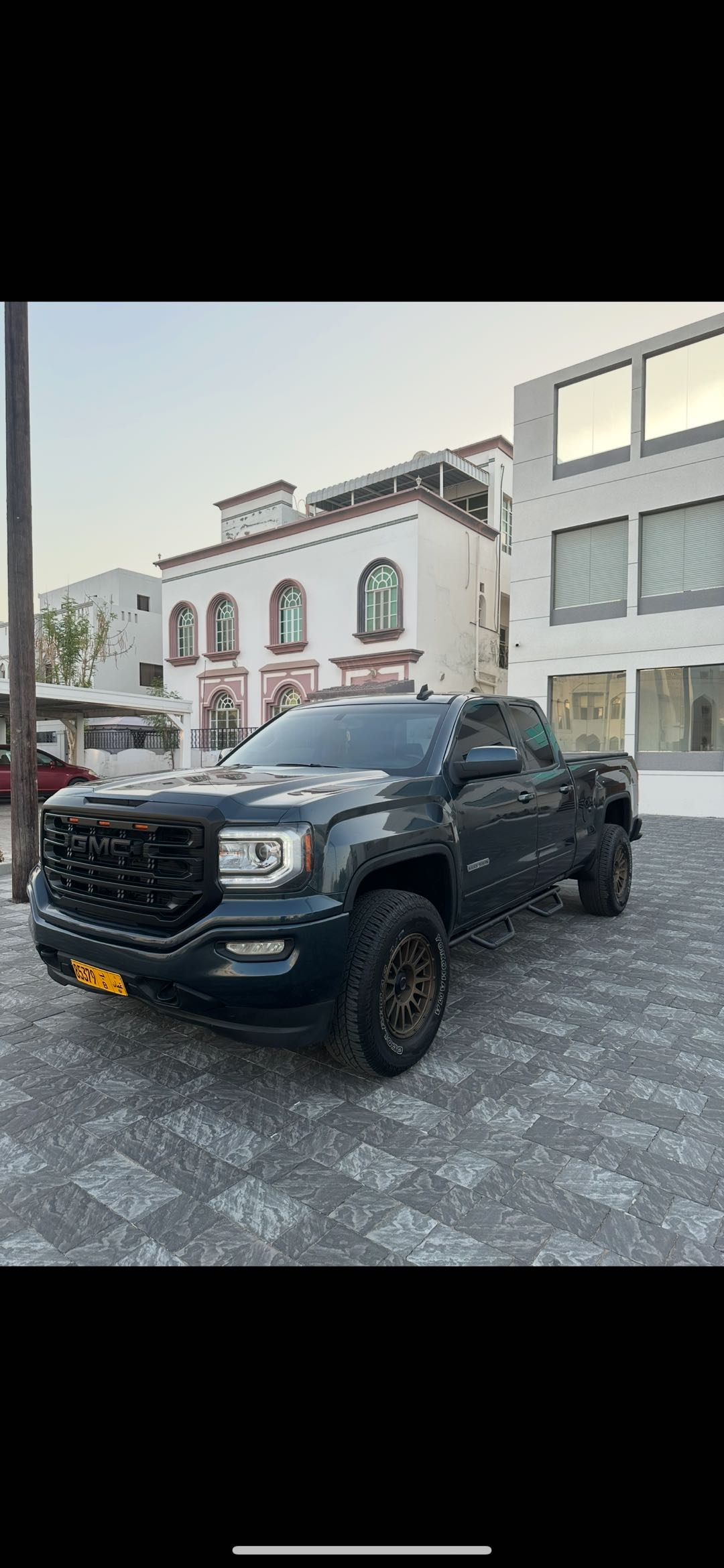 2018 GMC SIERRA DENALI - Sooq Cars