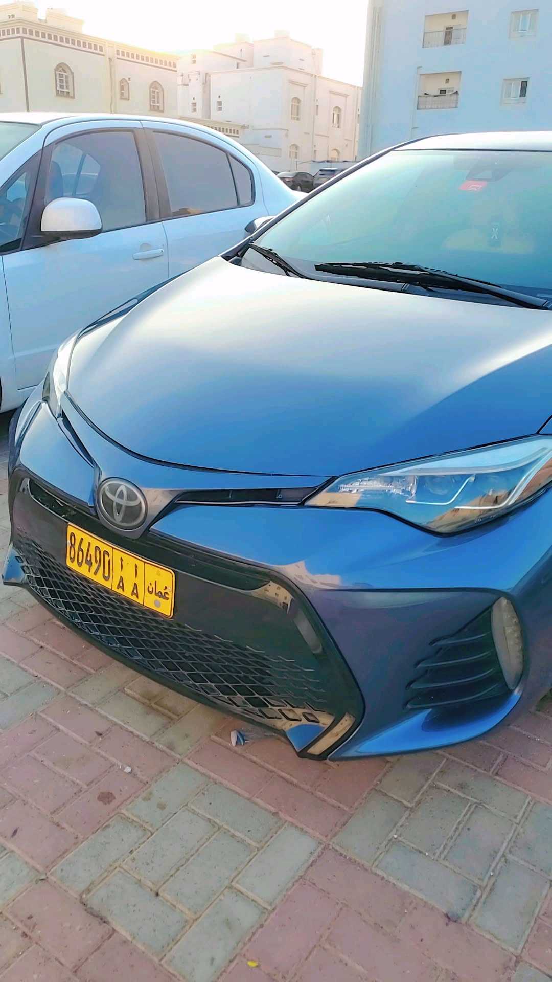 2017 TOYOTA AVALON XLE - Sooq Cars