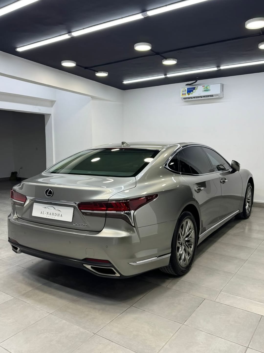 2018 LEXUS LS 500 - Sooq Cars