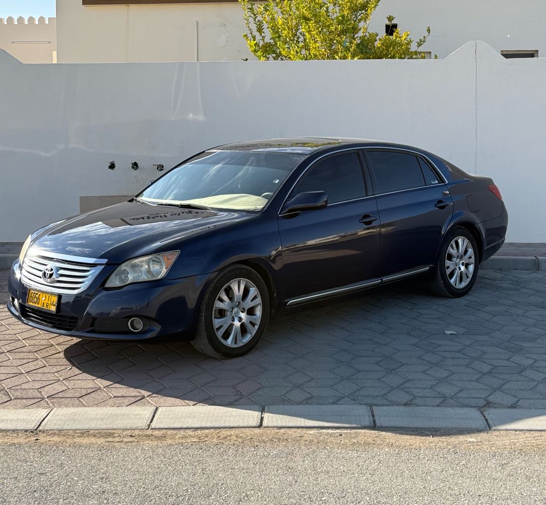 2008 TOYOTA AVALON XLE - Sooq Cars