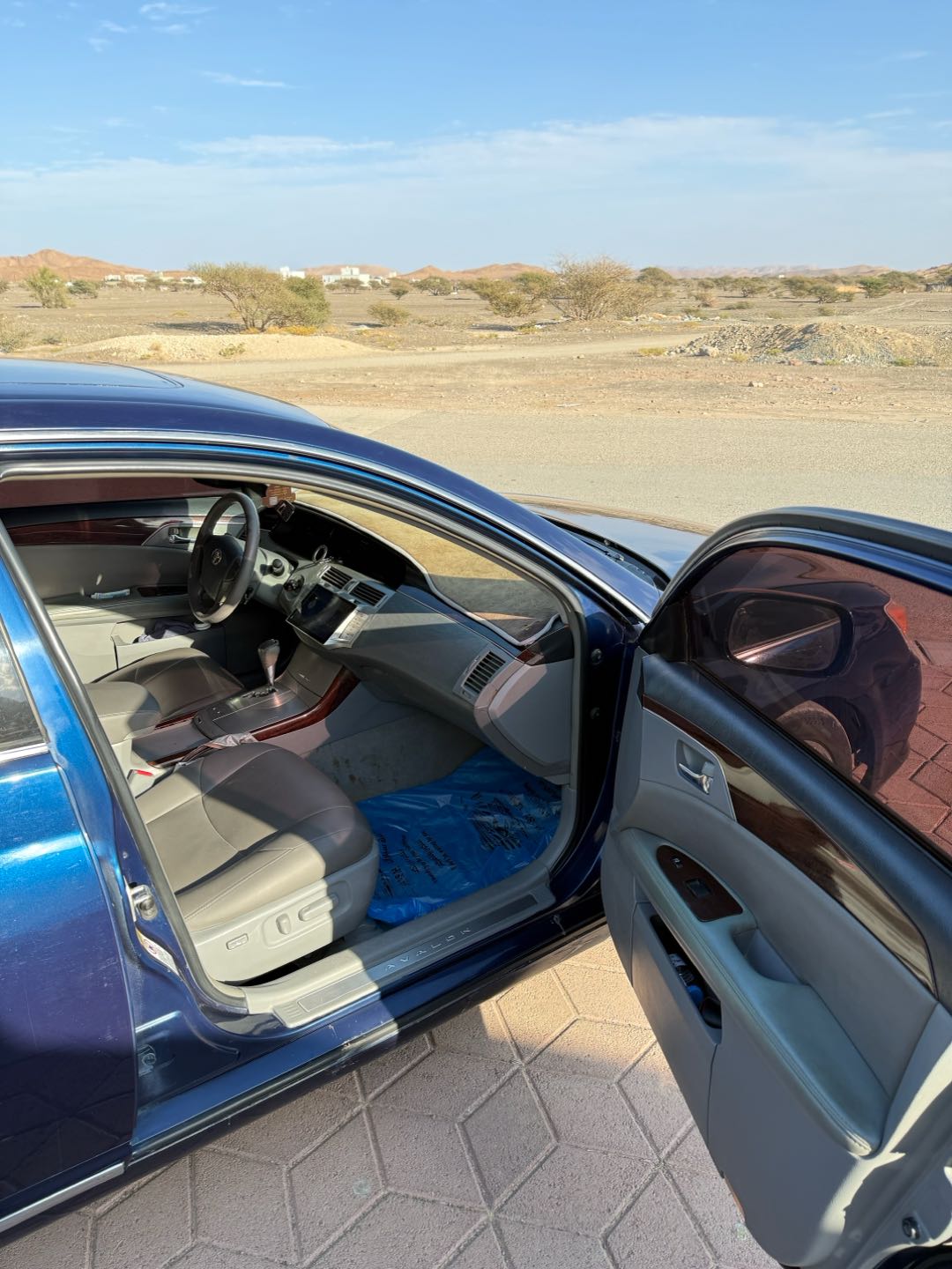 2008 TOYOTA AVALON XLE - Sooq Cars