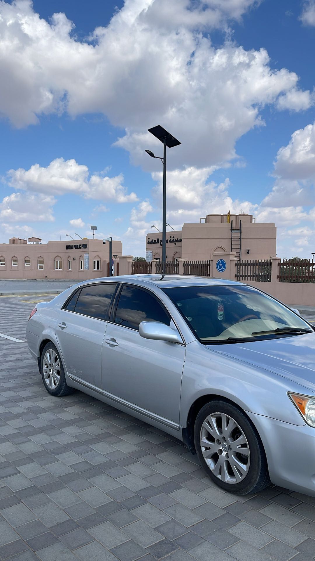 2009 TOYOTA AVALON XL - Sooq Cars