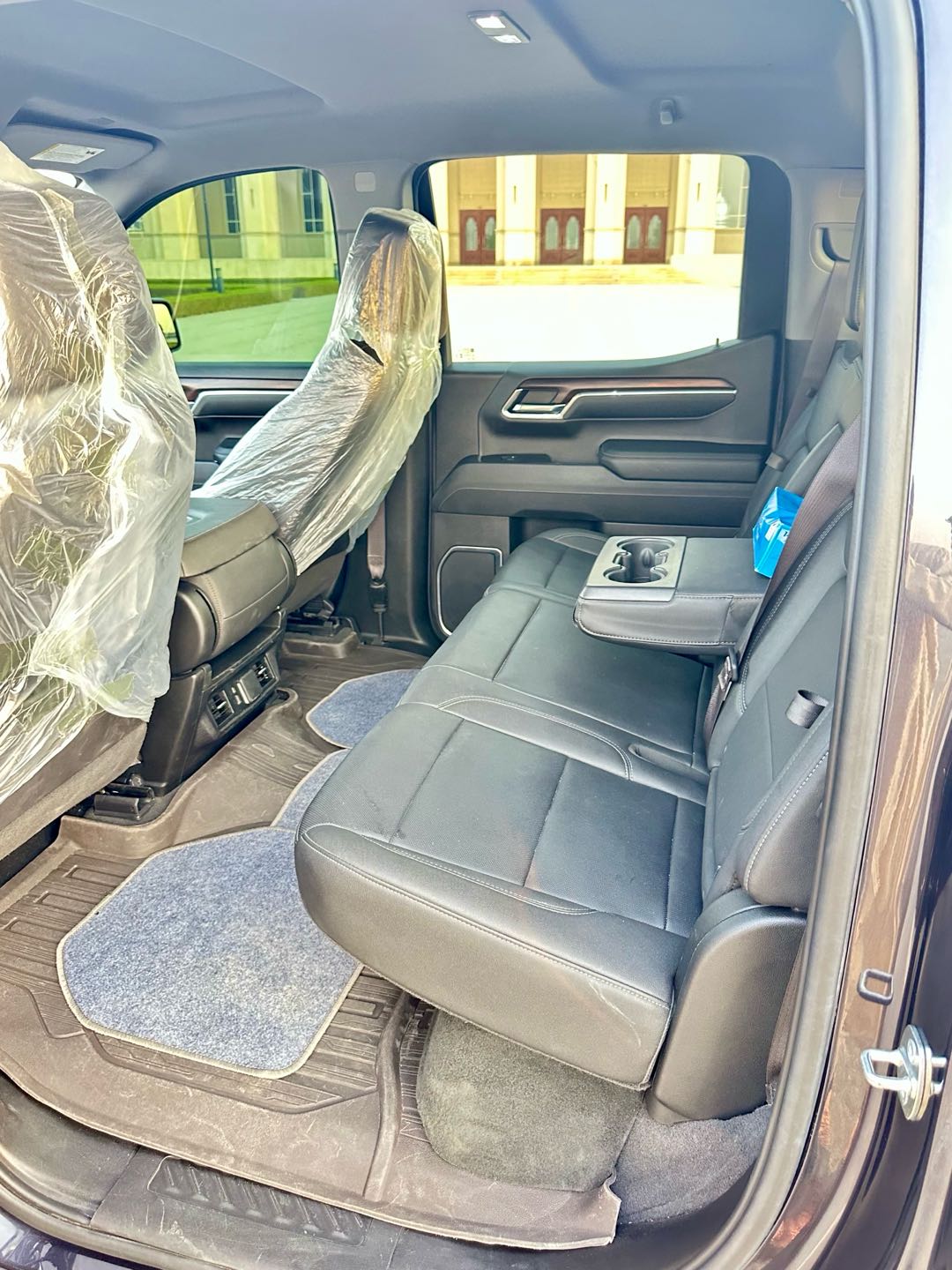 2024 GMC SIERRA SLT - Sooq Cars