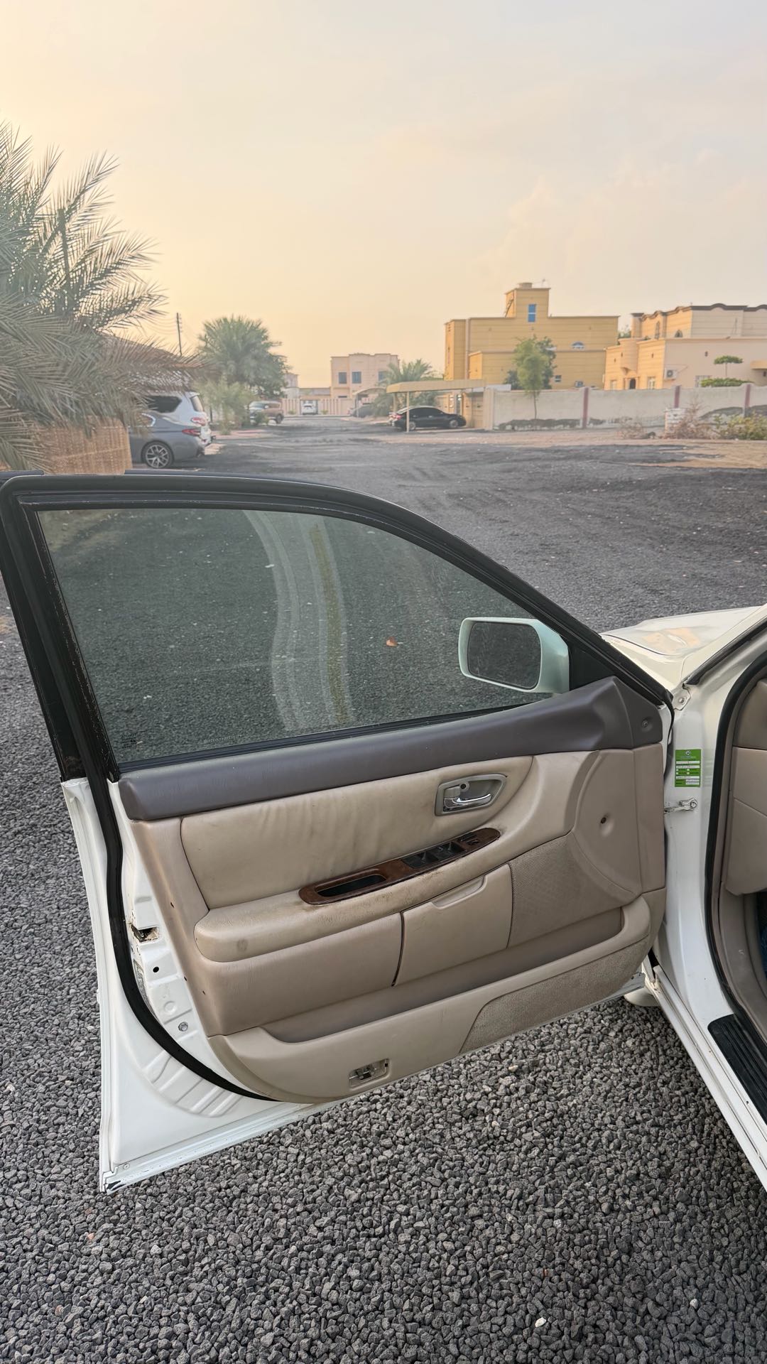 2002 TOYOTA AVALON XLE - Sooq Cars