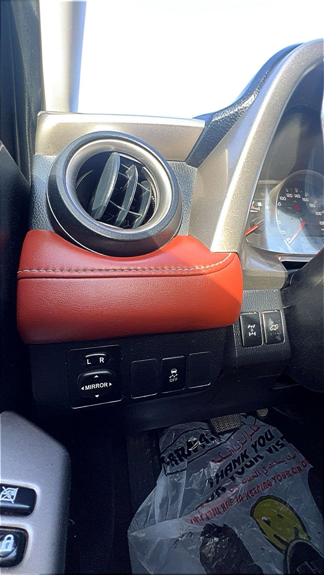 2015 TOYOTA RAV4 - Sooq Cars