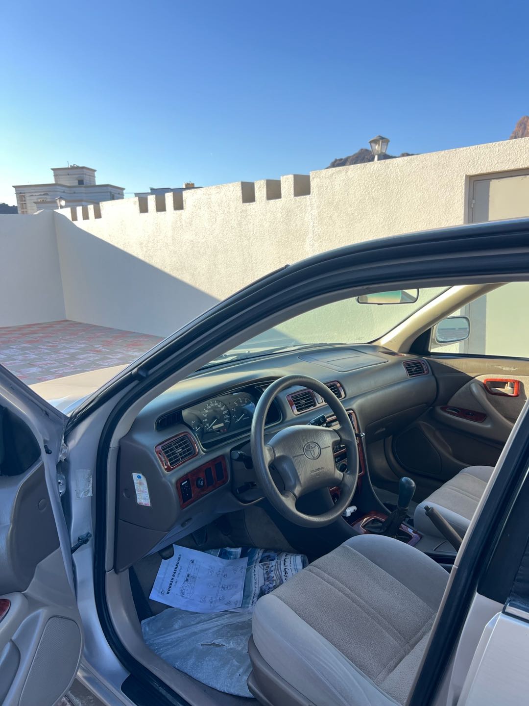 2001 TOYOTA CAMRY GLE - Sooq Cars