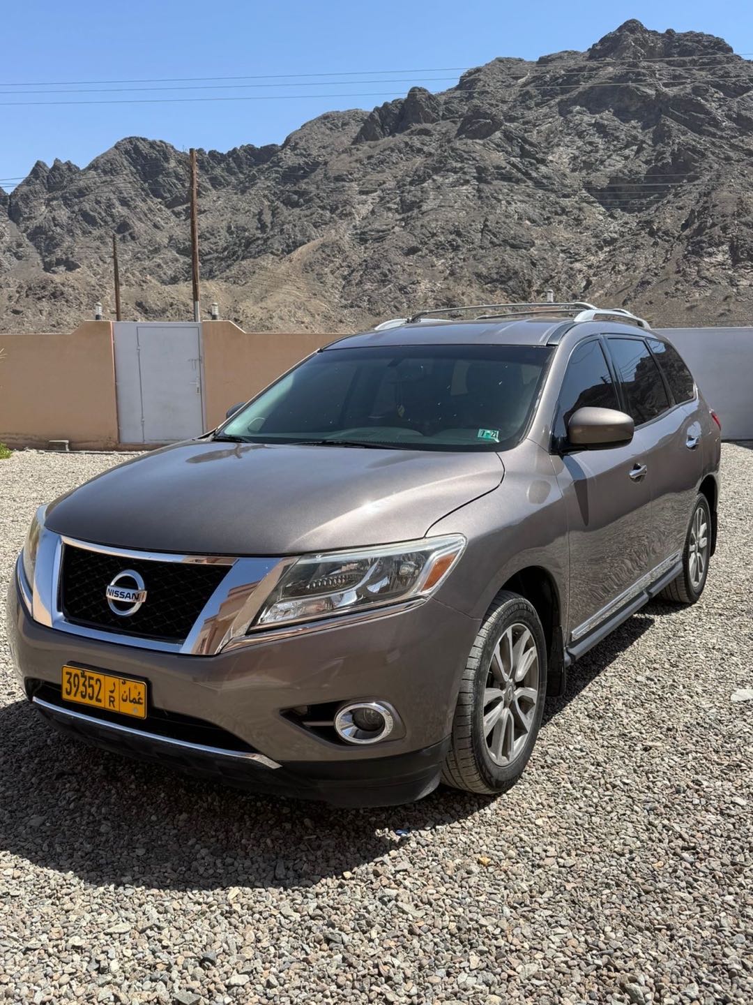 2014 NISSAN PATHFINDER SL - Sooq Cars
