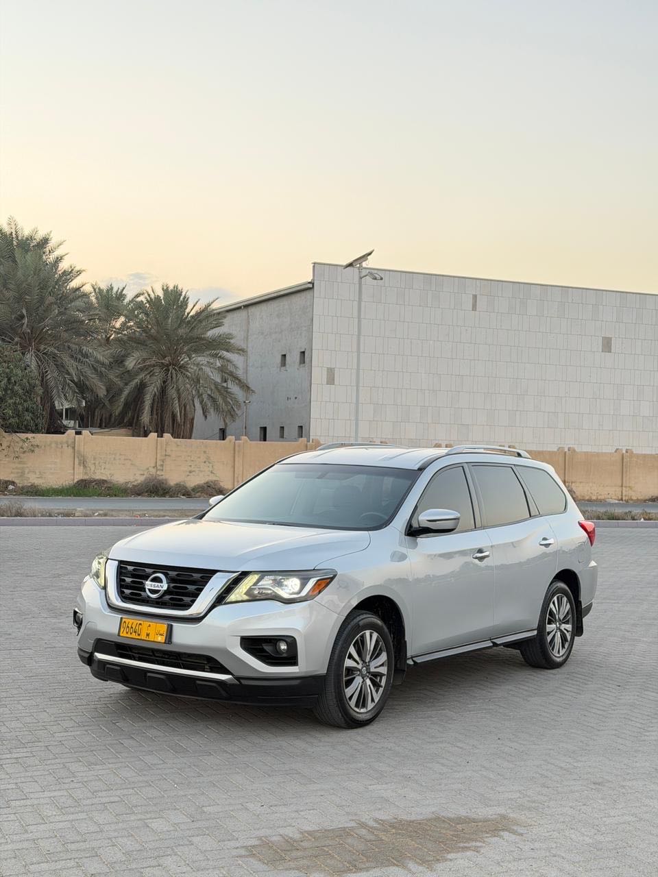 2018 NISSAN PATHFINDER SV - Sooq Cars