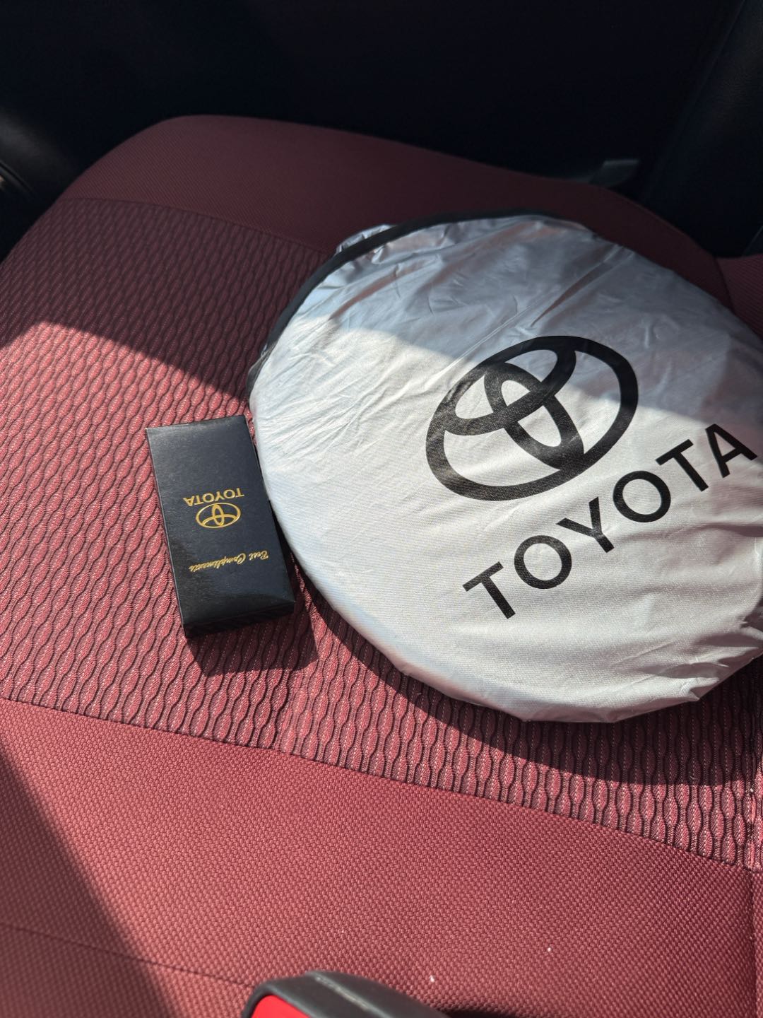 2019 TOYOTA HILUX 2.7 - Sooq Cars