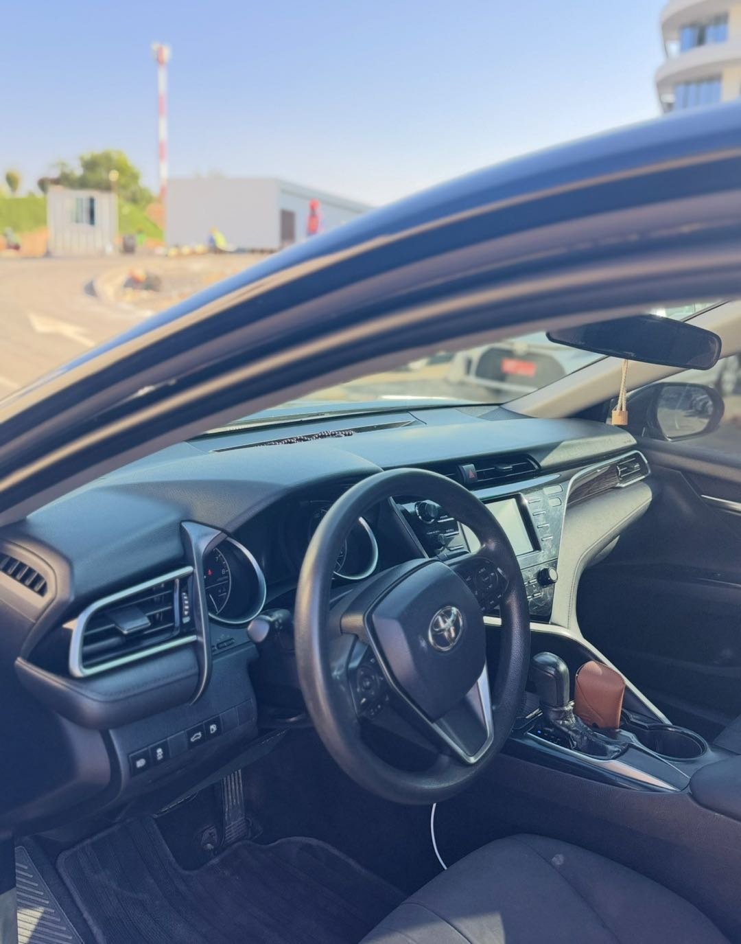 2018 TOYOTA CAMRY SE - Sooq Cars