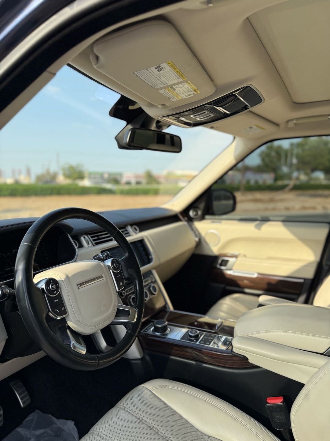 2016 LAND ROVER VOGUE - Sooq Cars